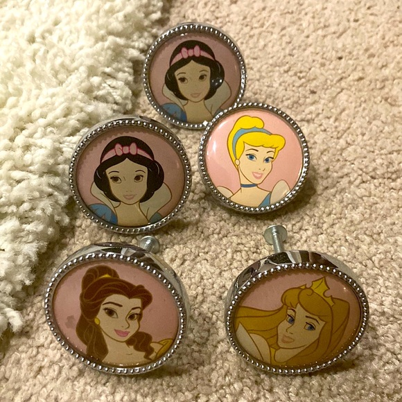 Disney | Other | Vintage Disney Bellecinderellasnow White Sleeping Beauty Knob Dresser Decor ...